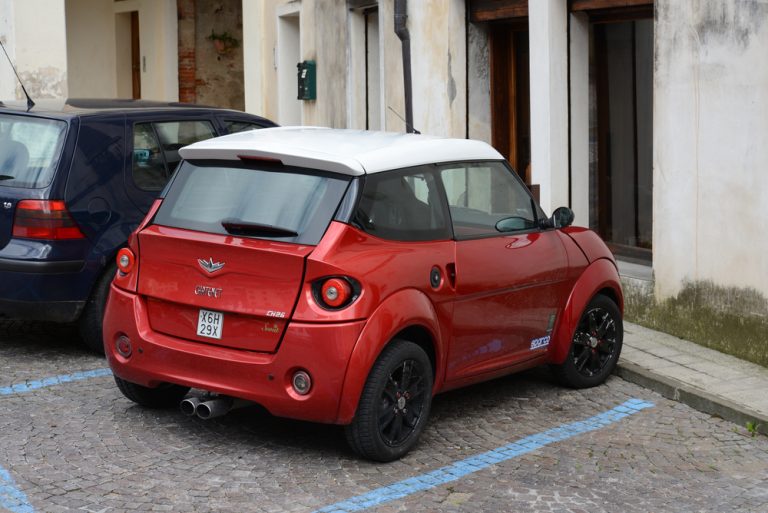 TOP Masini pe care le poti conduce fara permis de categoria B