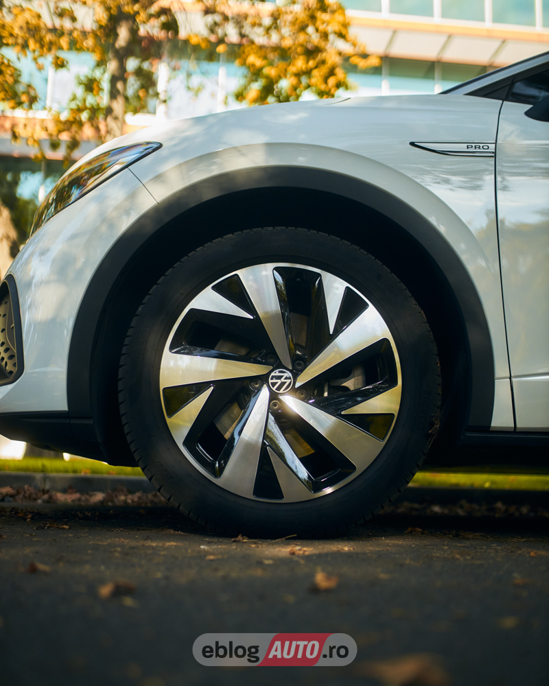 VOLKSWAGEN ID5: Test Drive